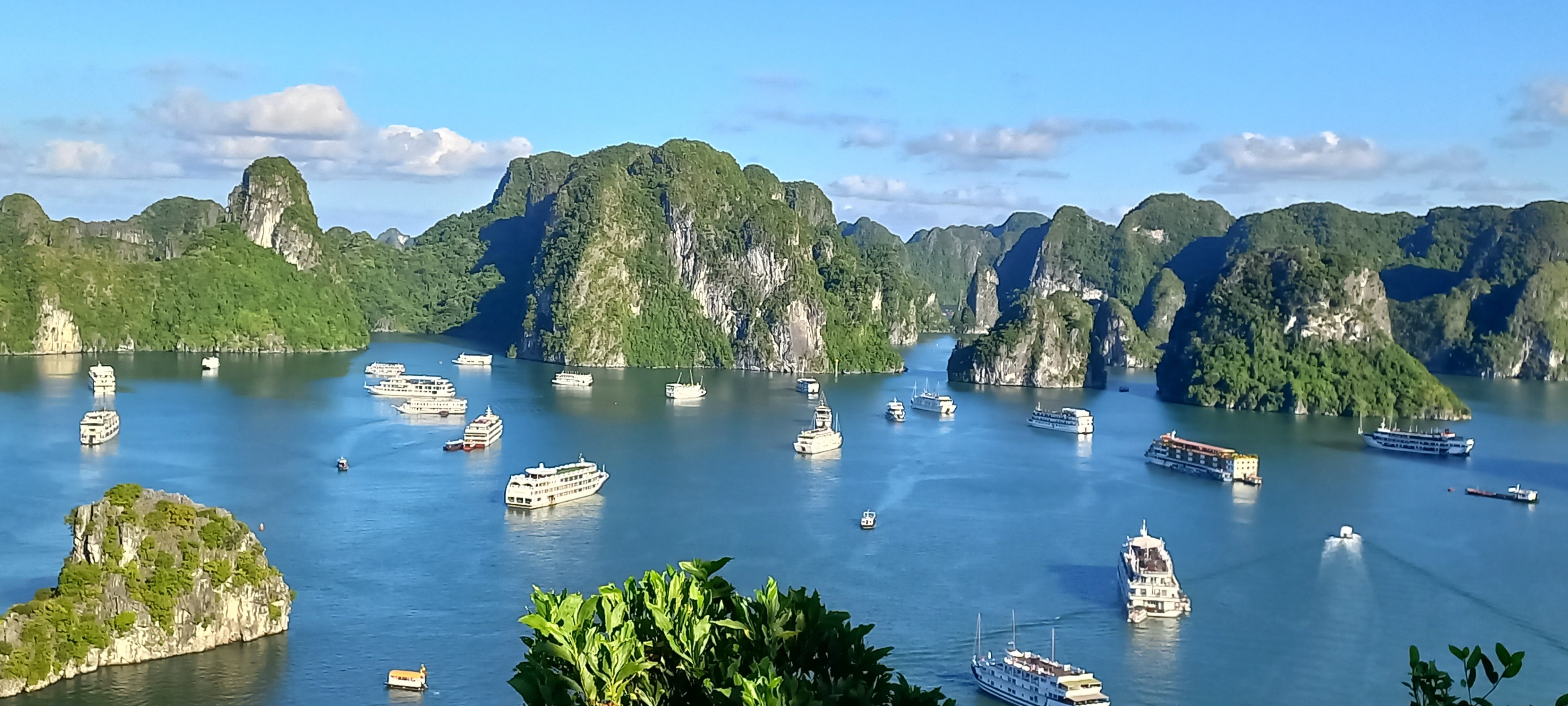 Ha Long Bay-Cat Ba Archipelago recognized as a World Natural Heritage site