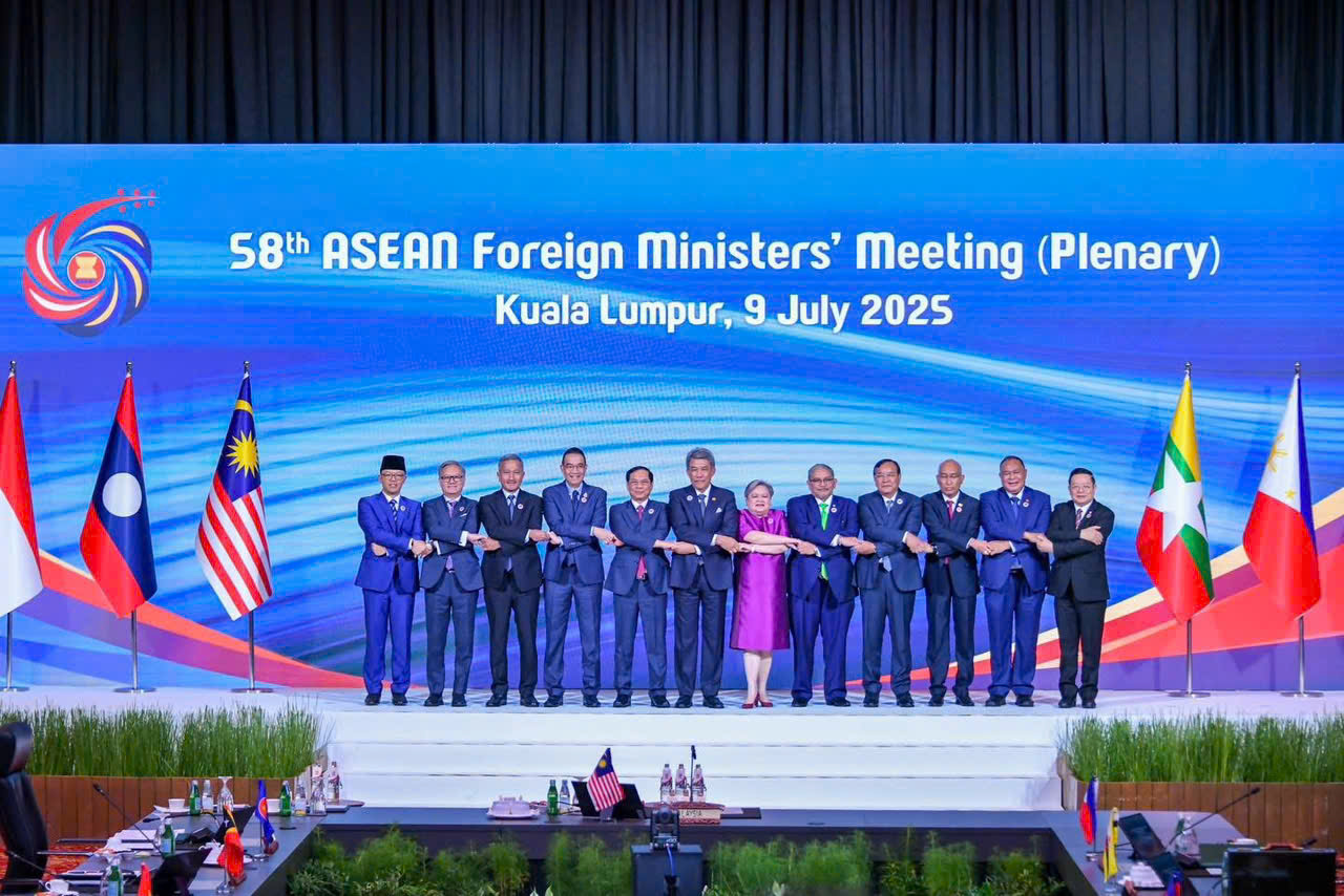 AMM 58: ASEAN consolidates unity, Vietnam co-chairs meetings