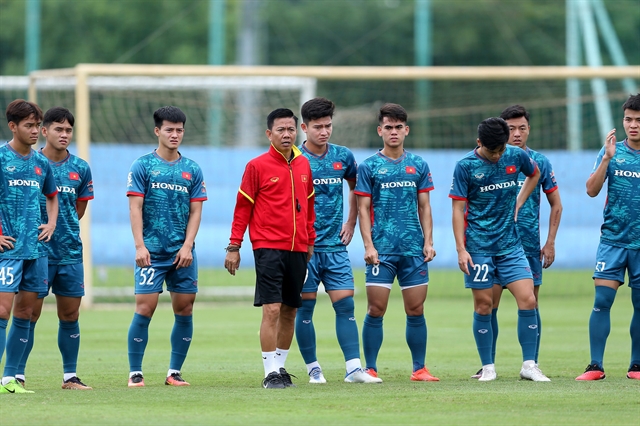 Vietnamese footballers head to Qatar for U23 Asian Cup