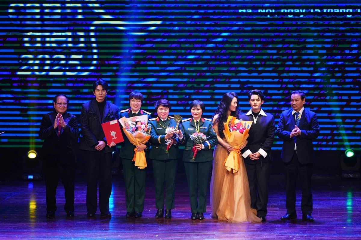 Film “Hujan Merah” Raih Penghargaan Layang-Layang Emas 2025