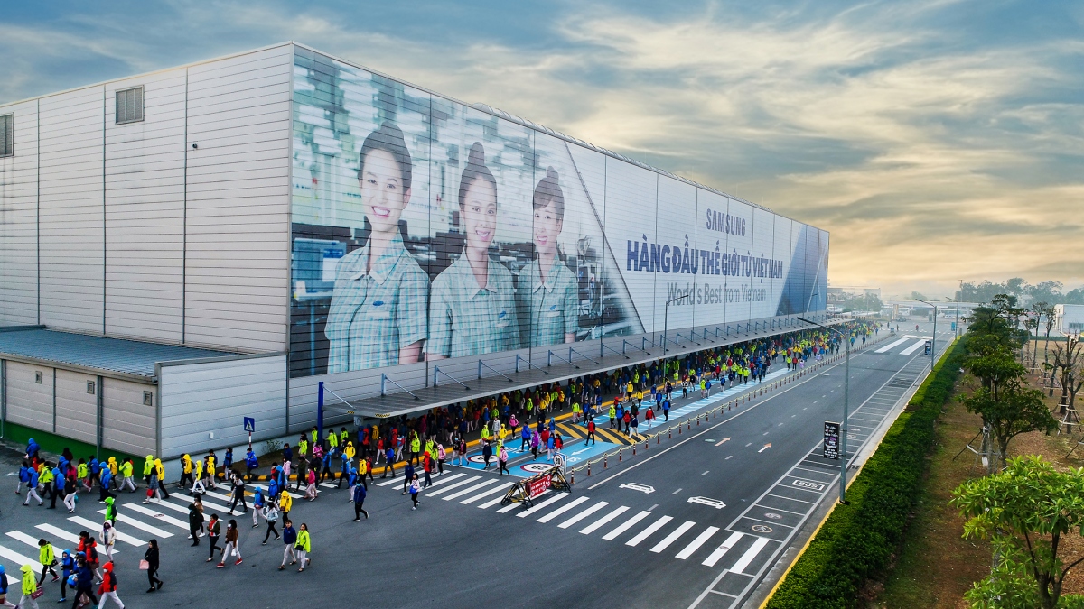 Samsung's four factories in Vietnam rake in 30% of global revenue